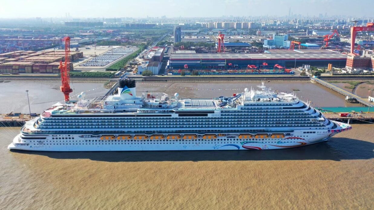 A Spellbinding Debut: Adora Magic City - CSI+